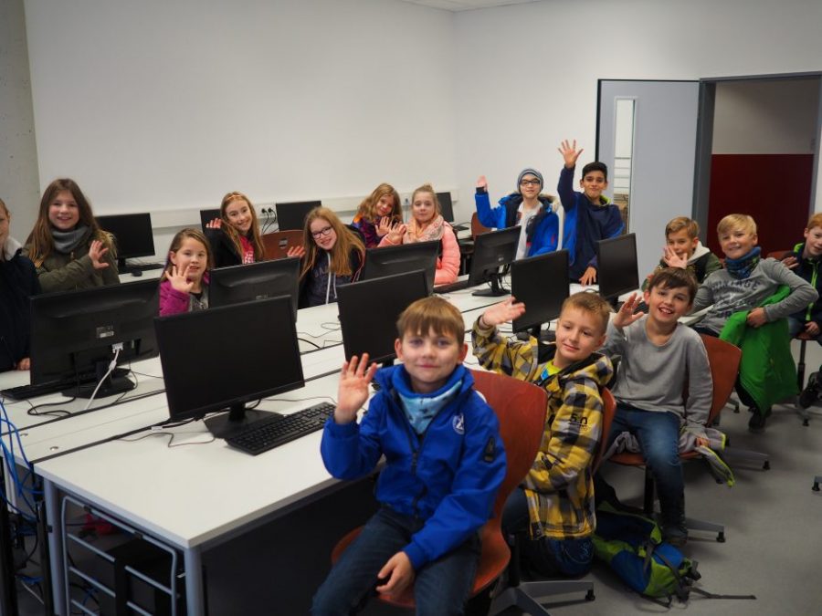 181 Grundschüler erkunden die Integrierte Gesamtschule in Solms ...